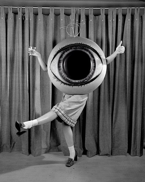 Twisted Vintage: Dancing Eyeball