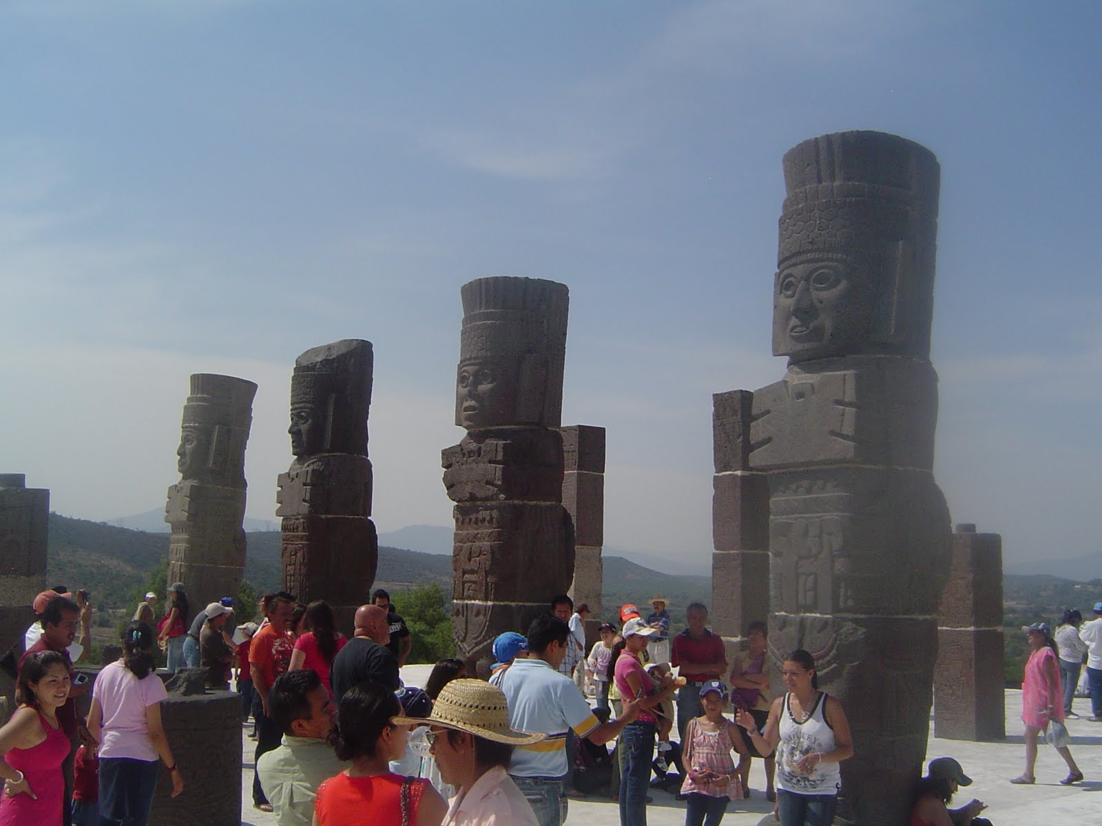 ADI: Atlantes de Tula...