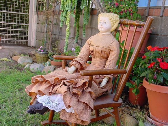 Dolls From The Attic Mis Muñecas Papier Mache Dolls And Key