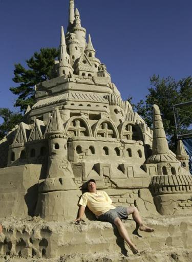 Well | Awake: Imperial Beach U.S. Open Sandcastle Competition