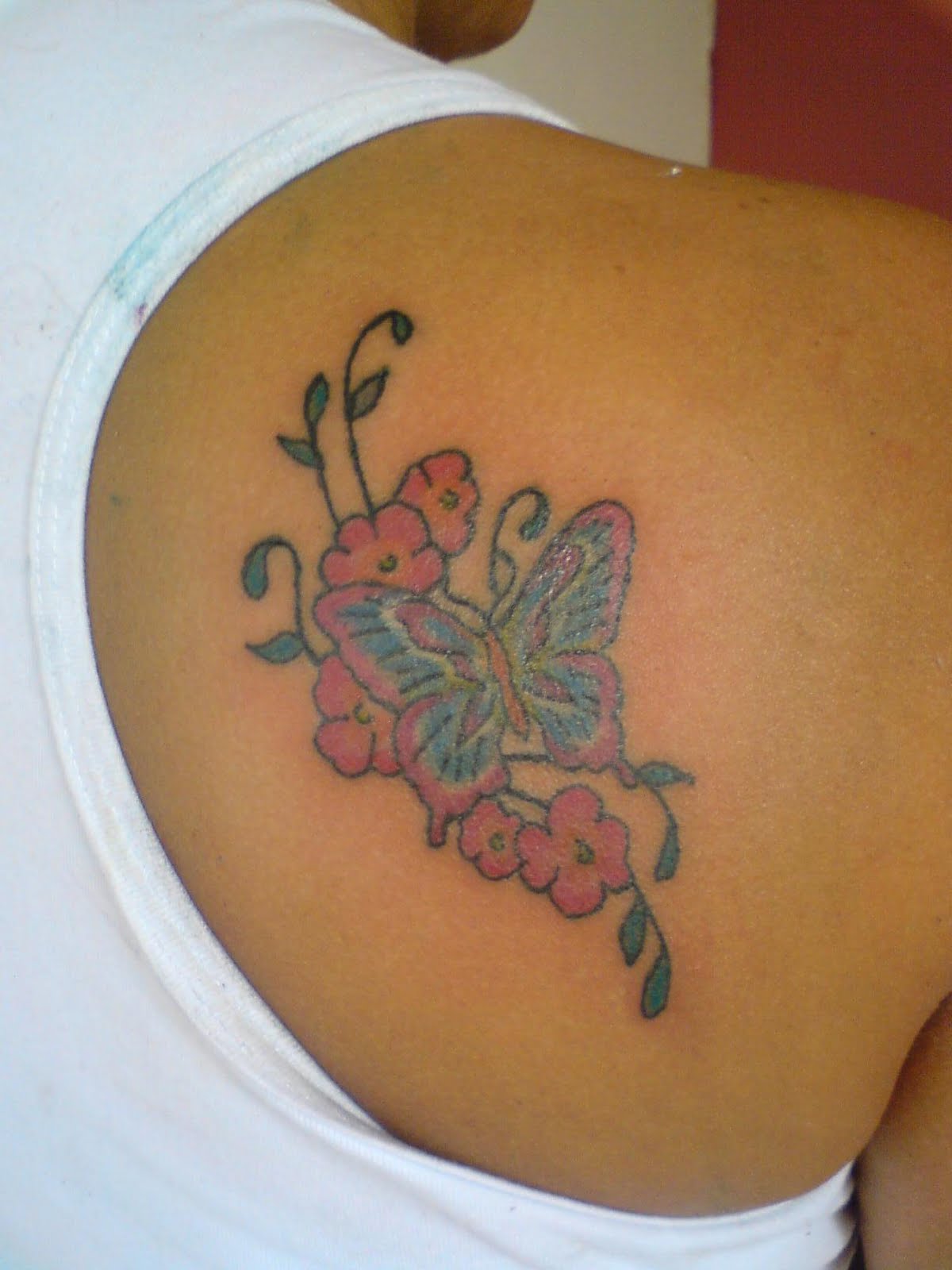 Kayan Tattoo: Mariposas