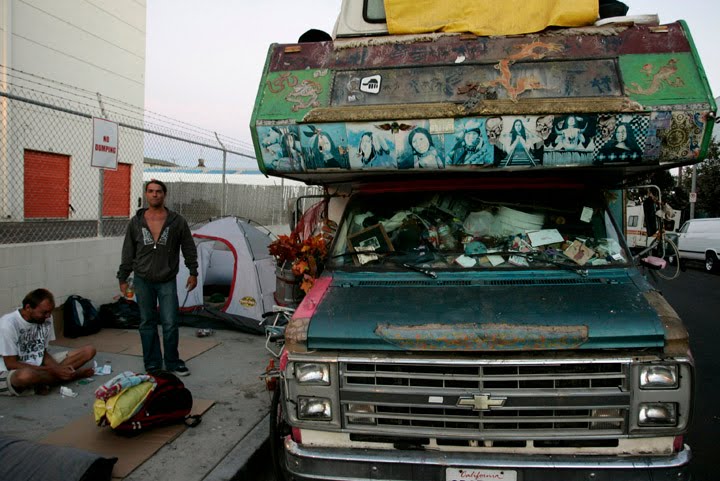 L A T I T U D E: Homeless in Venice Beach - Updated