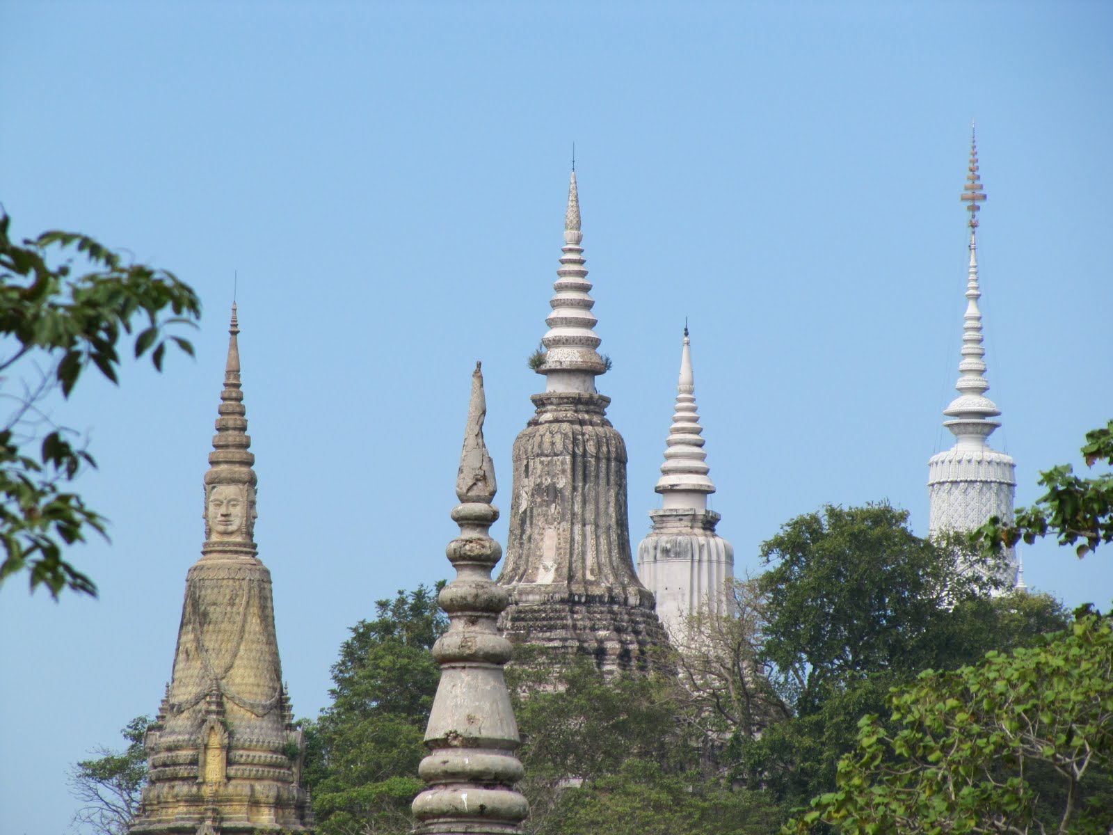 O'Neal-Freemans in Malaysia: Cambodia: Oudong Temple