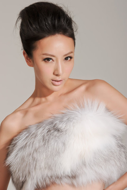 Stunning Taiwan Catwalk model Sonia Sui Tang | acroholic
