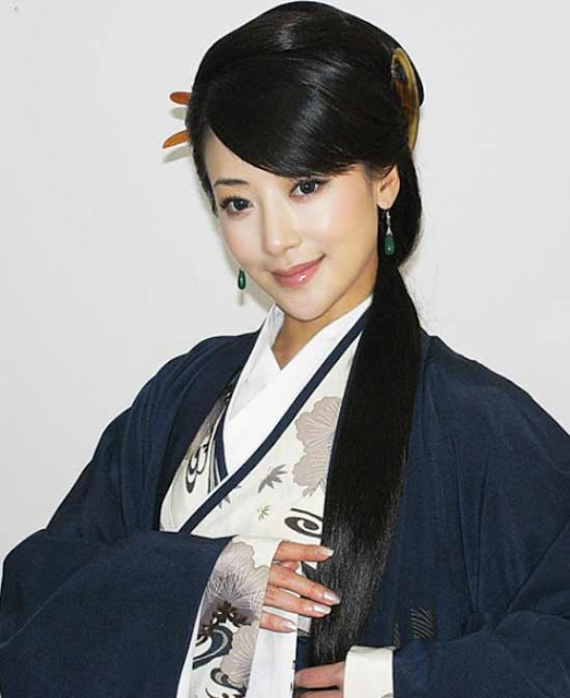 CelebMags: Beautiful Chinese actress Emily Chen Zihan