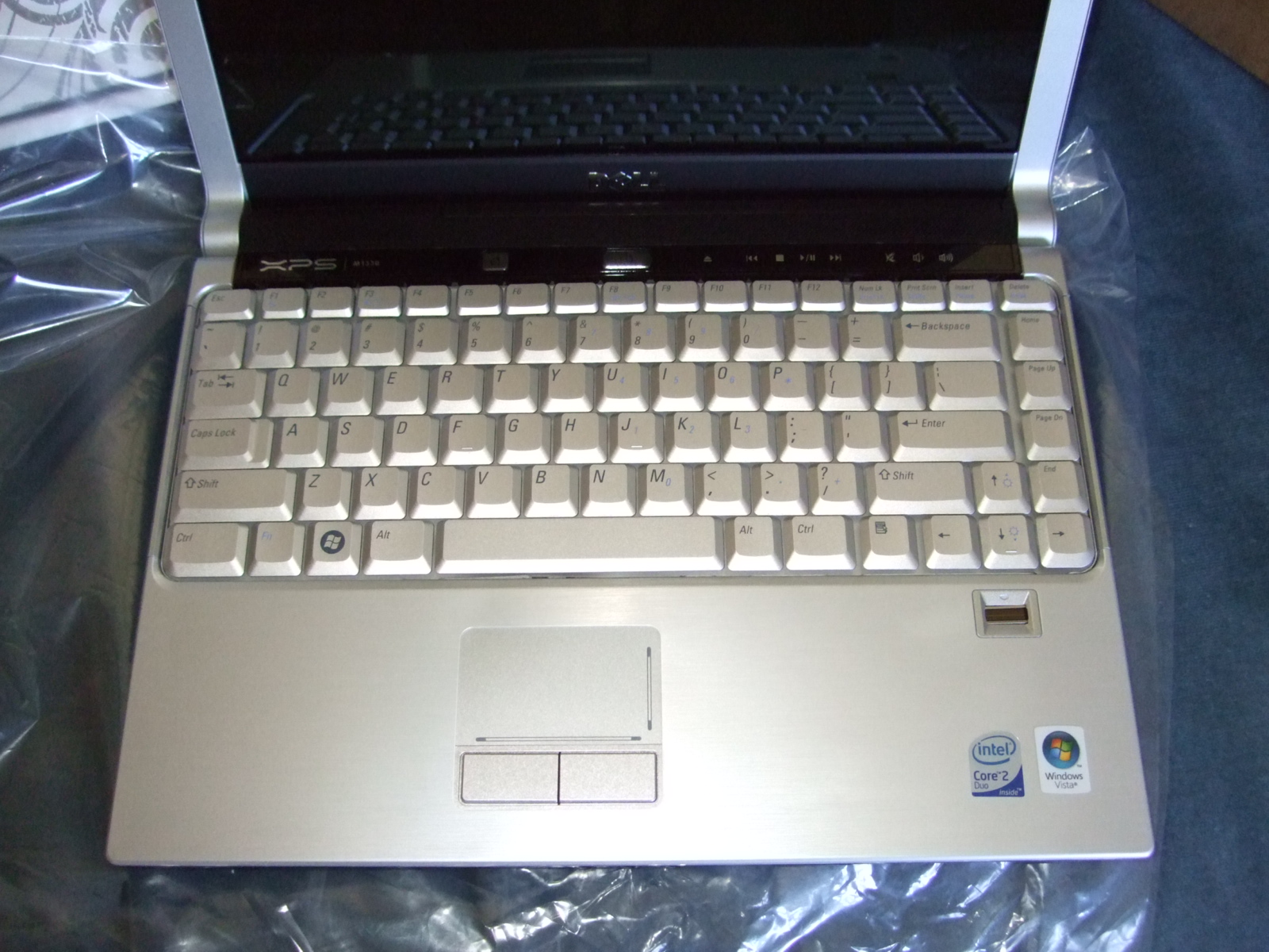 Platinum Laptops: Reviews, Photos, Information: Dell XPS M1330 ...