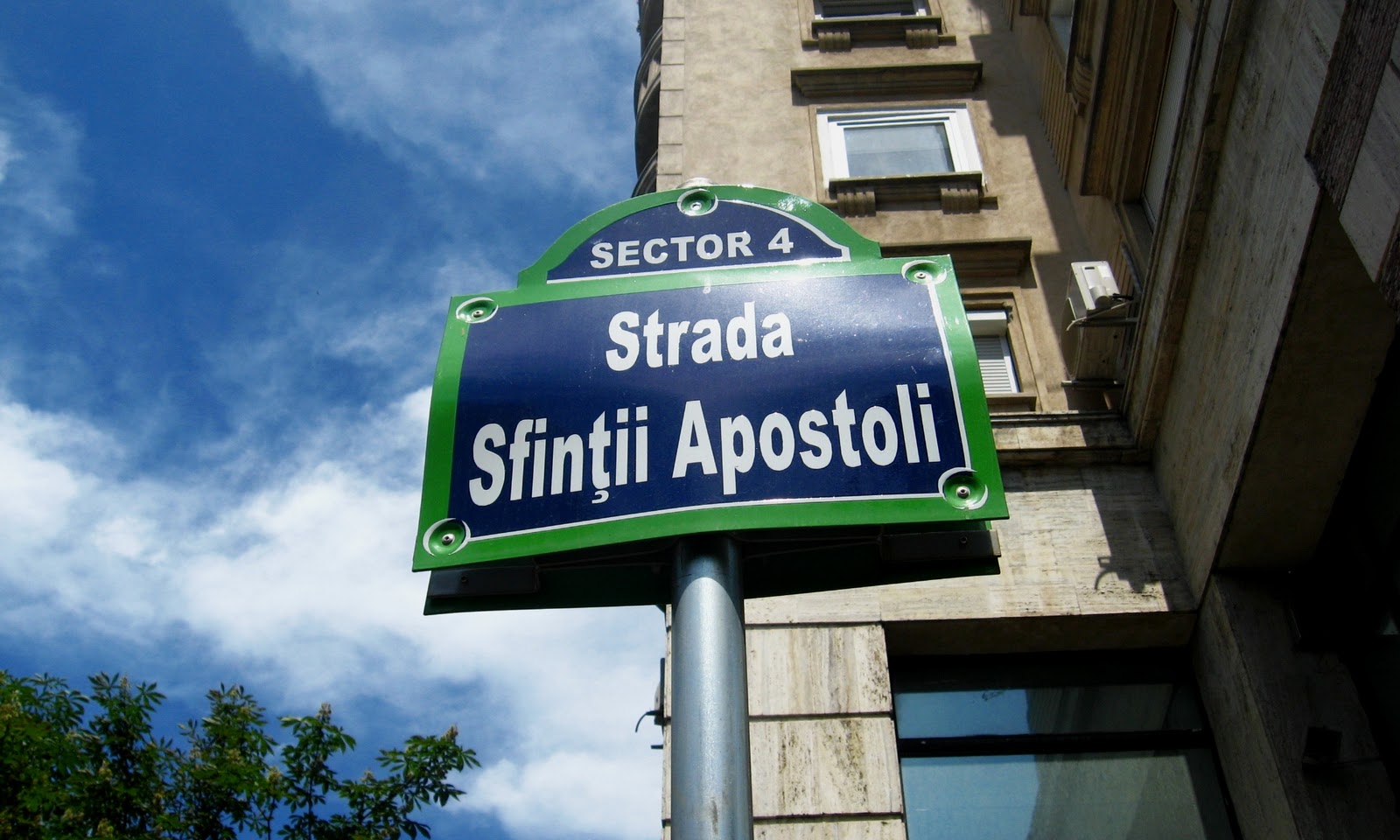 ROMANIA: A. C. FOTOBLOG: Street sign, Bucarest