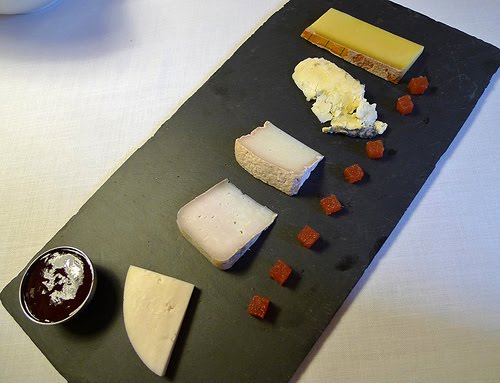 The Tower of Babel: Cheeses (Engl) (IT) (DE) (Esp)