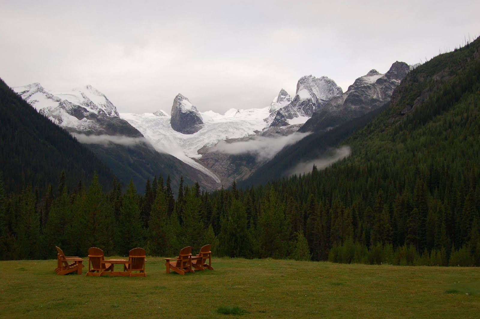 PAINTING COLOR AND LIGHT: Bugaboo Lodge - Canadian Mountain Holidays