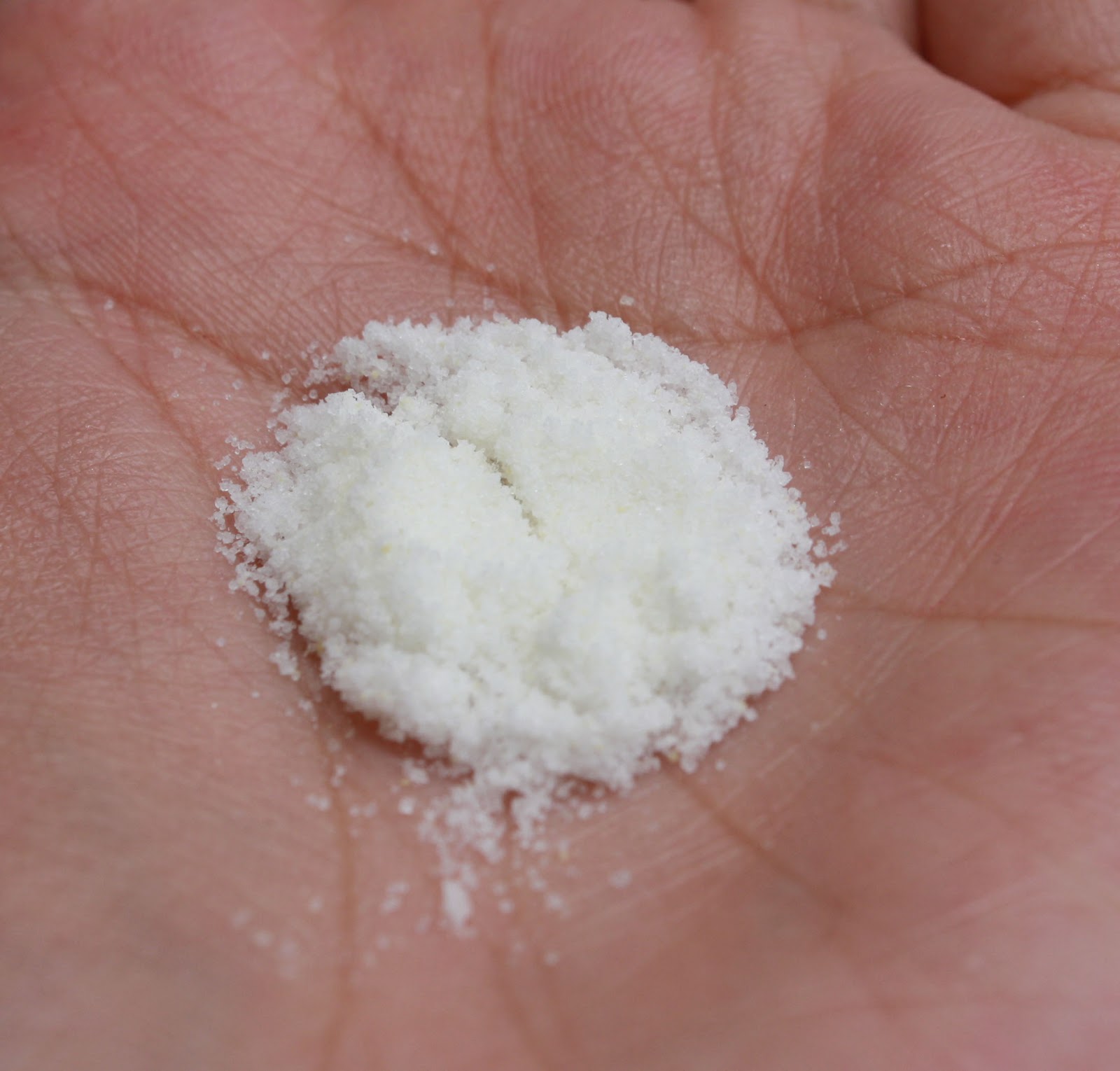 A Bonne Spa Milk Power Salt Scrub | The Beauty Bin