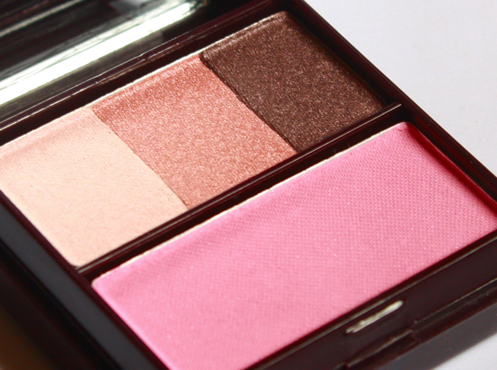 4U2 Envy Makeup Set | The Beauty Bin