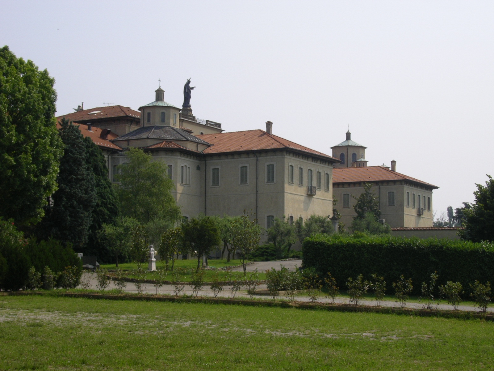 Brianza Centrale: Triuggio: cascine, ville e il bosco del Chignolo