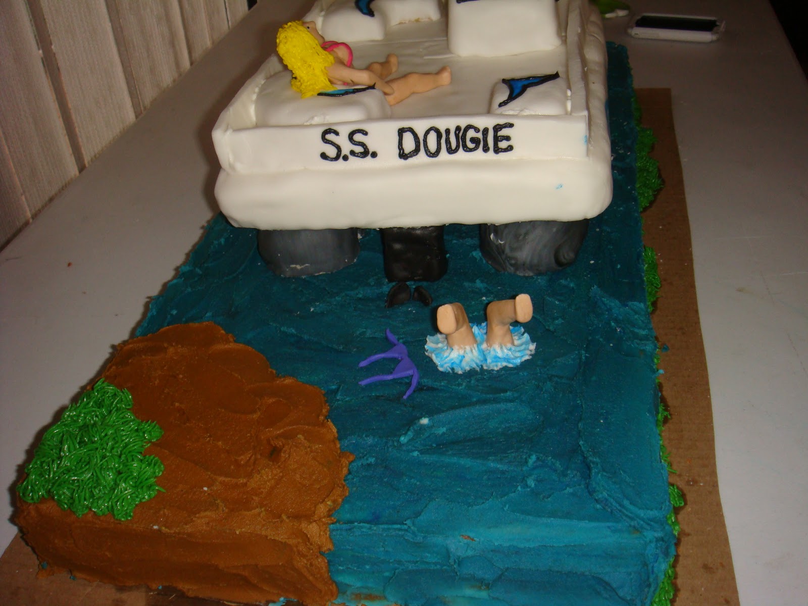 HotCakes: Delta Pontoon/Party Boat Cake