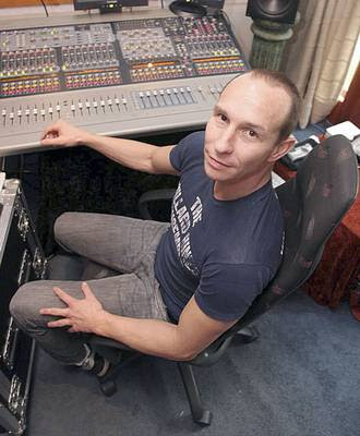 Biografias de tus artistas y cantantes: Erik Rubín