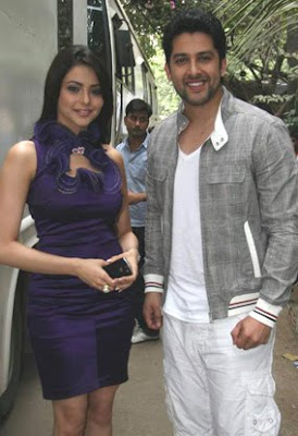 DJ BOLLYWOOD WALLPAPERS: Aamna Sharif and Aftab Hot Pictures