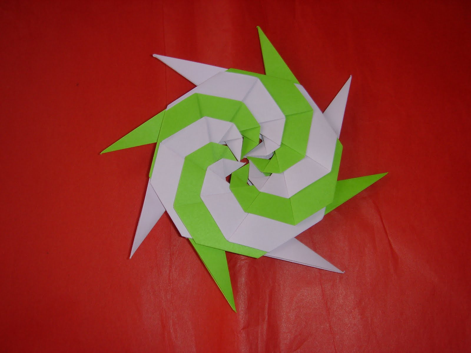 Plegándome: Wave Unit de Ilan Garibi