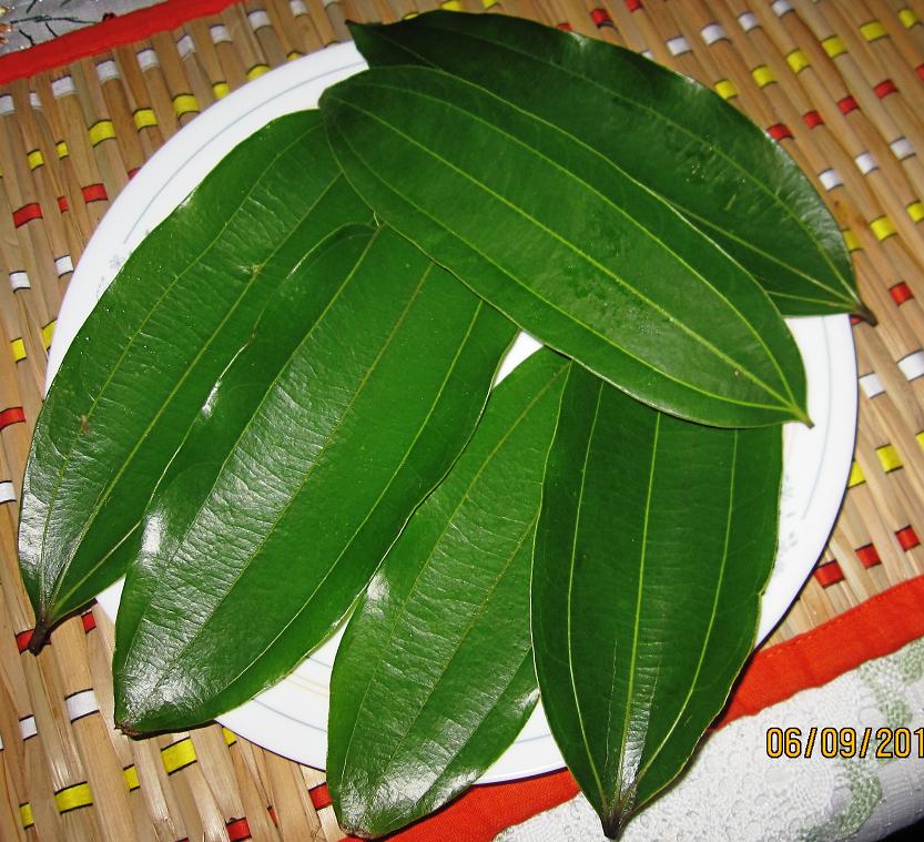 Sherly's MIcro Kitchen: Kumbil Ada/Vayana leaf/Appam