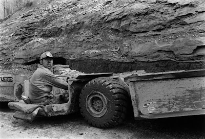 American Photographs: Coal buggy, Chapin Coal Co., near Logan, WVA ...
