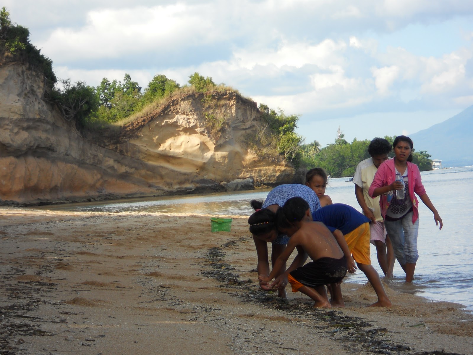 Manado Tourism: The Beauty of Kema Beach