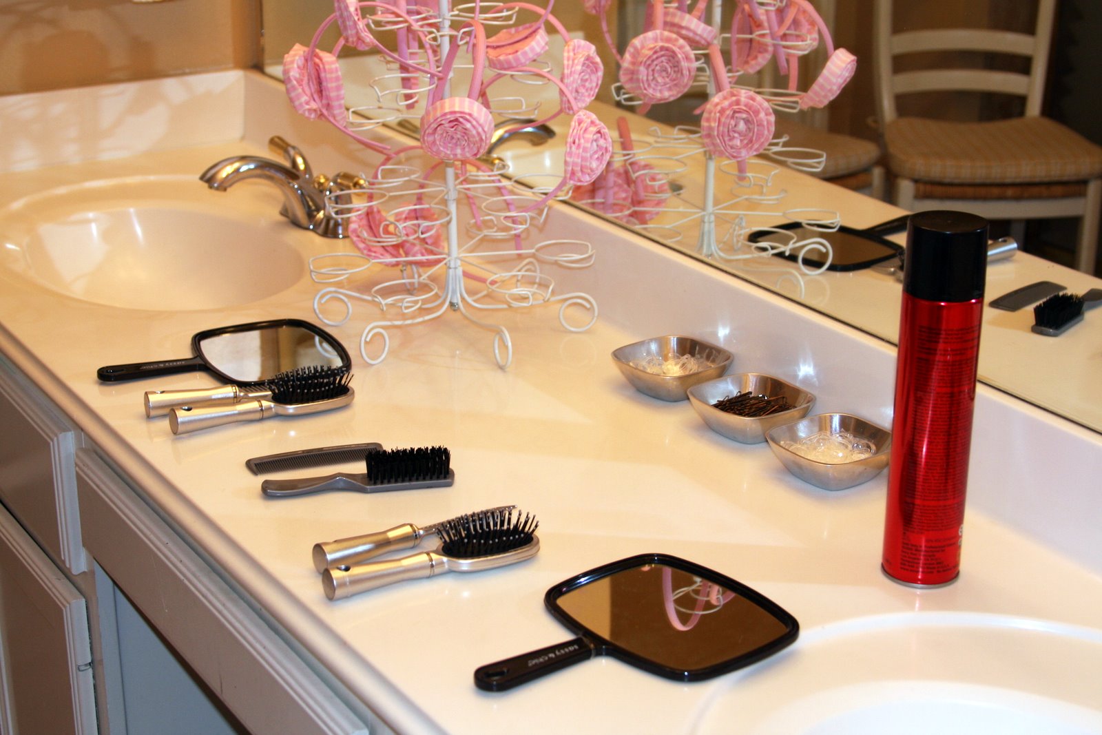 Life Frosting: Elle's Beauty Party (Makeup!!!)