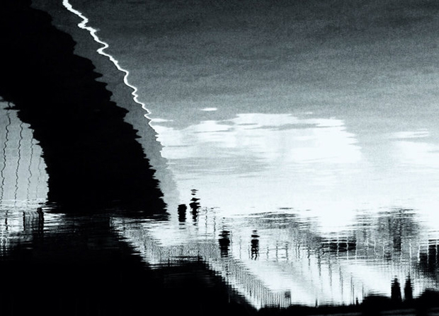 TratoHecho.com: Anja Buhrer: la poesía de los reflejos