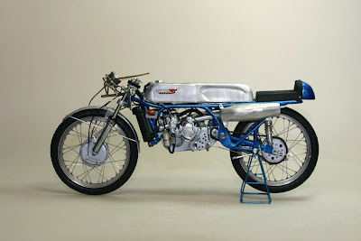 Racing Cafè: Suzuki RK67 50cc 1967-1968 by Woodbell Moto Modeling