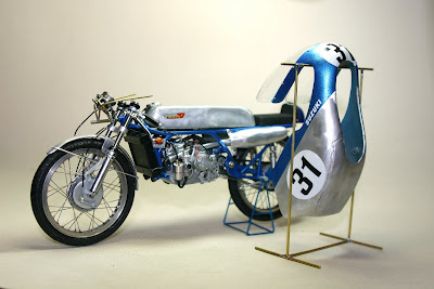 Racing Cafè: Suzuki RK67 50cc 1967-1968 by Woodbell Moto Modeling