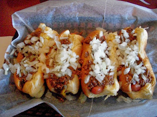 On The Road ... With Here'n'There: "The Hot Dog Ranch"