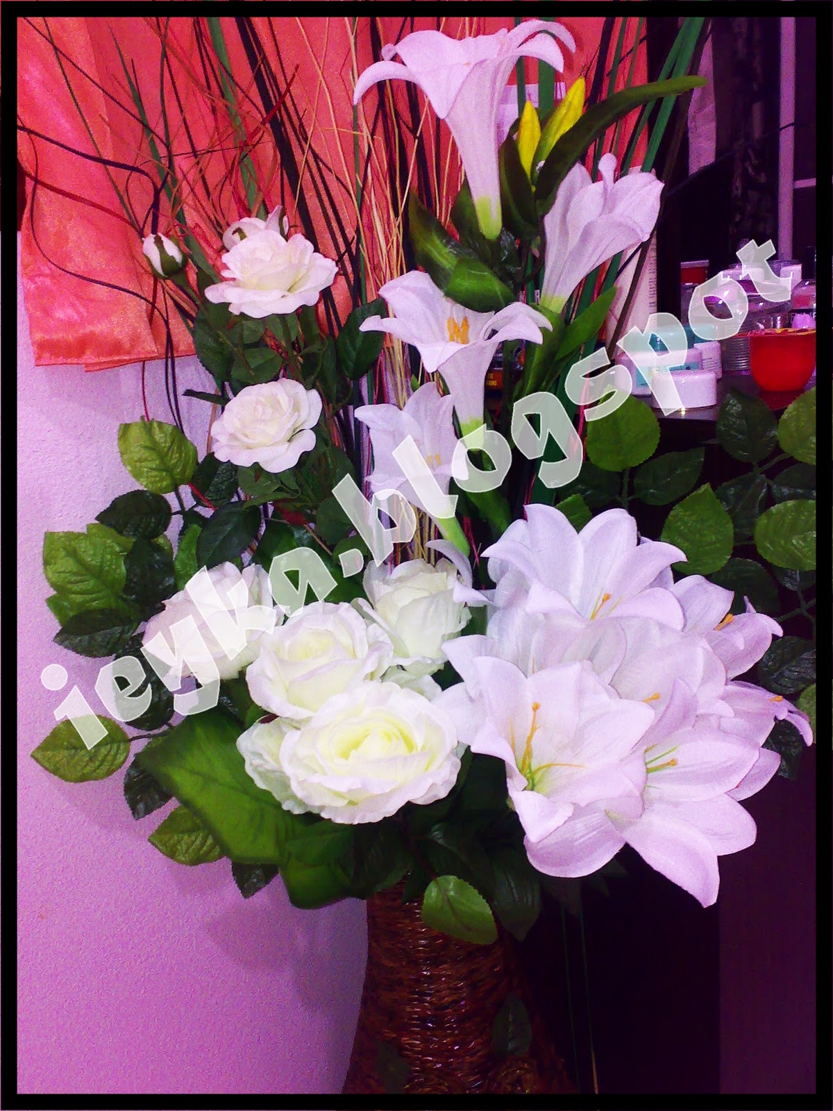 Ieyka Si Pimgu: BUNGA LILY PUTIH & BUNGA ROSE PUTIH