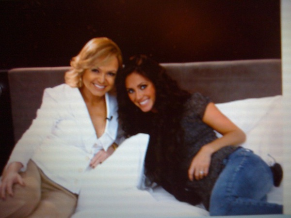 ஐAηyмαηiαcøs dø Brαsiłஐ: Anahi já está fazendo a entrevista para Eliana