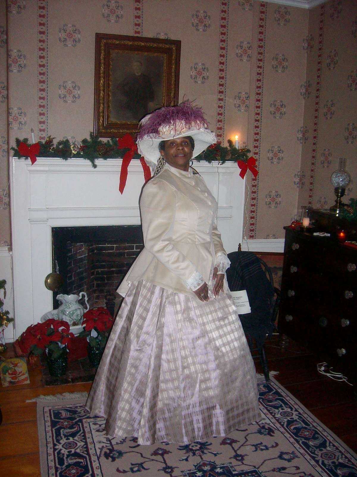 Victoriana Lady Estelle: My Historic Attire for Reenactment!