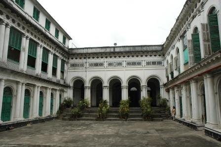 Brush With Kolkata – Jorasanko Thakurbari Visit | Inditales