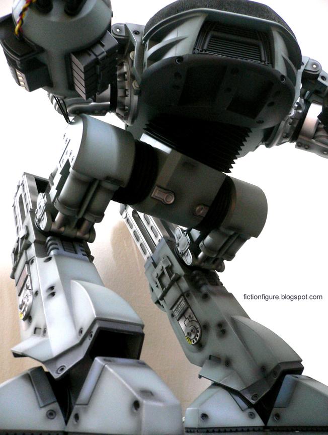 Fiction Figure: Hot Toys ED-209