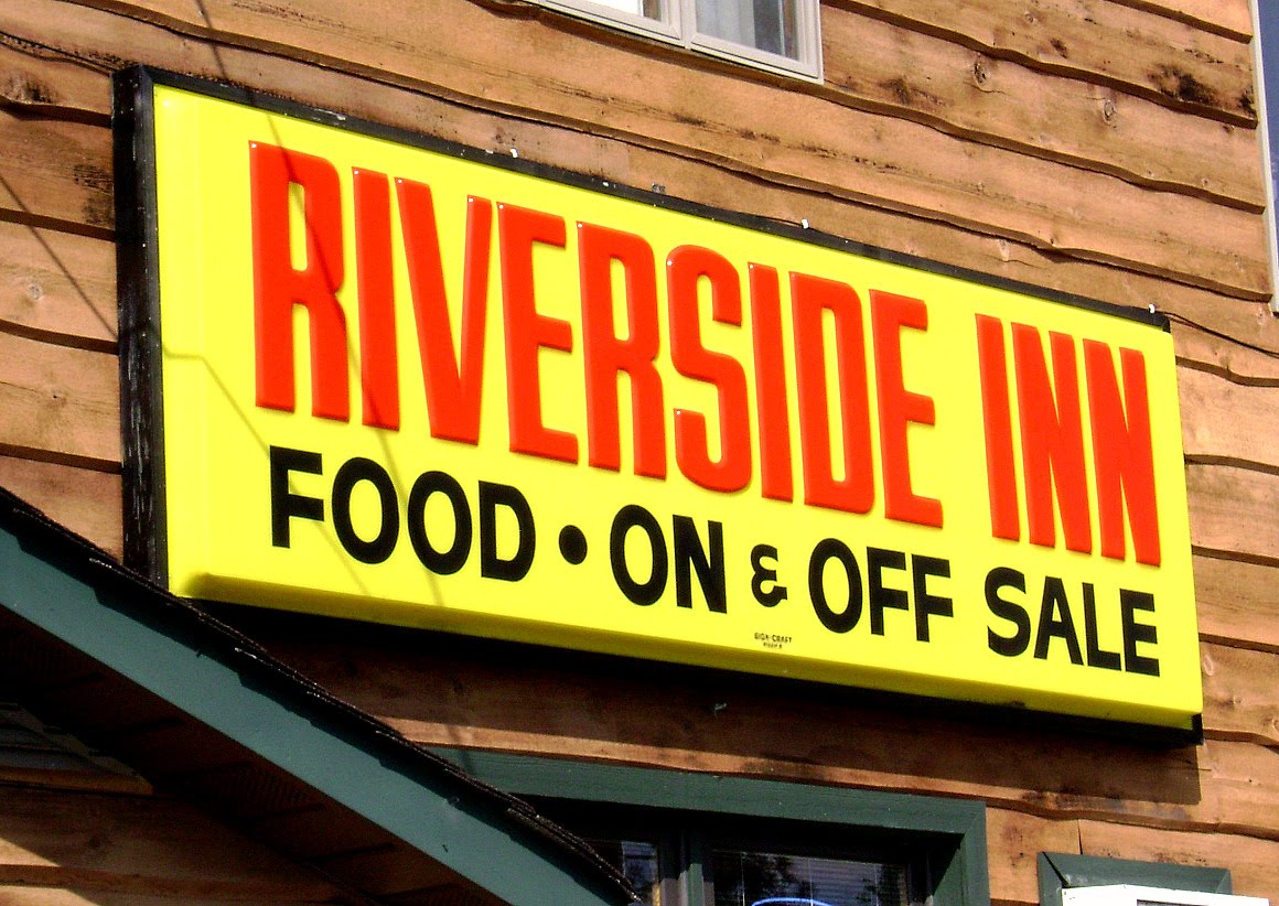 The Cocktail Chronicles: Riverside Inn, Side Lake, MN