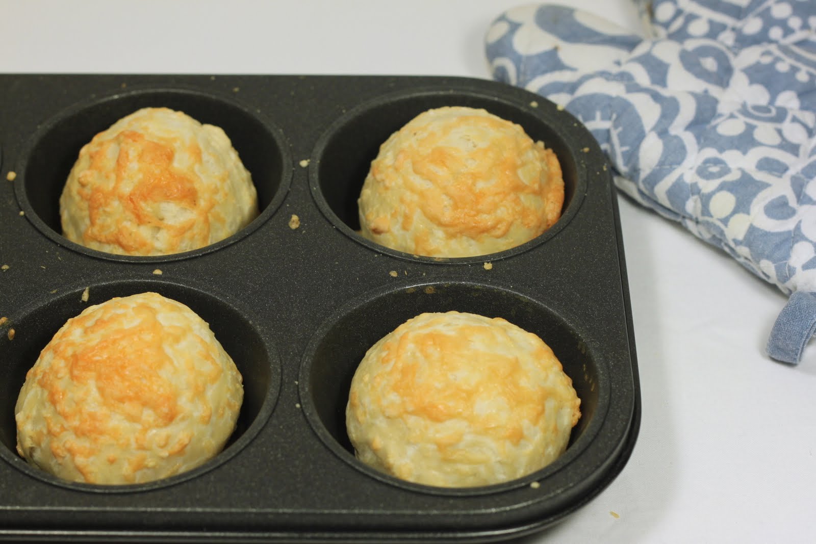 My Kitchen Antics: Cheesy Mini Buns