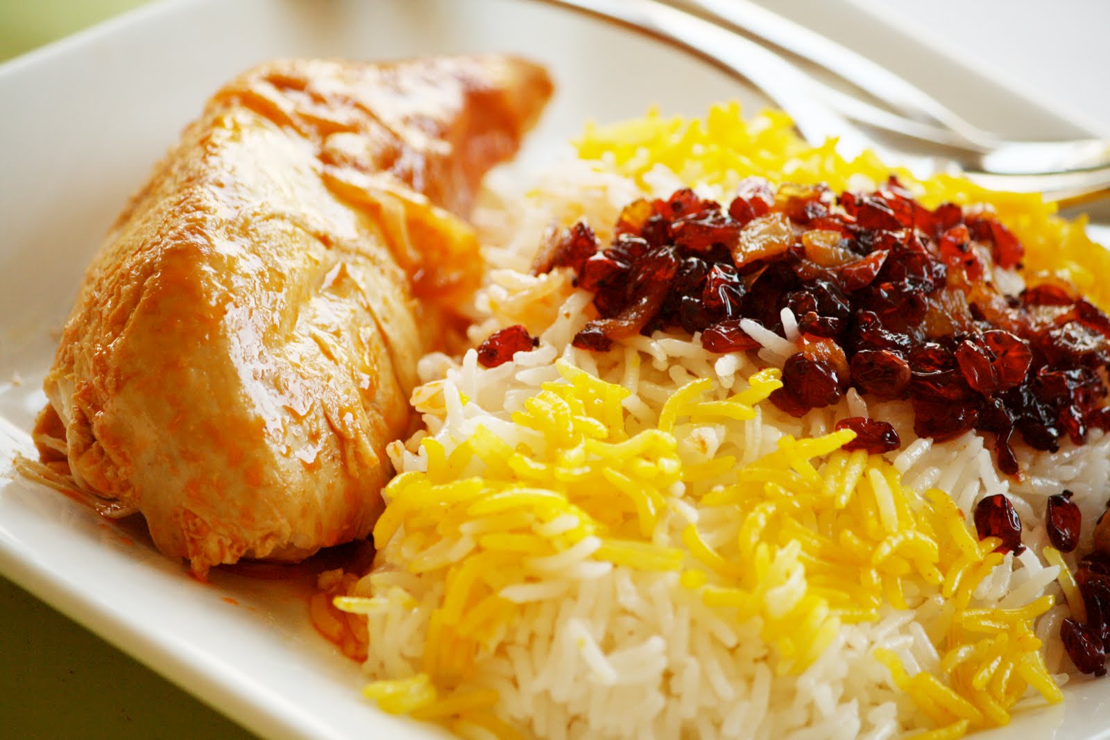 Edible Moments: Persian Cuisine: Part 1-Zereshk Polo O Morgh