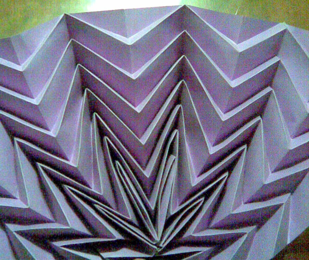 SISTEMAS DE DISEÑO: MIURA CON RED IRREGULAR EN GRADACION Y RITMO