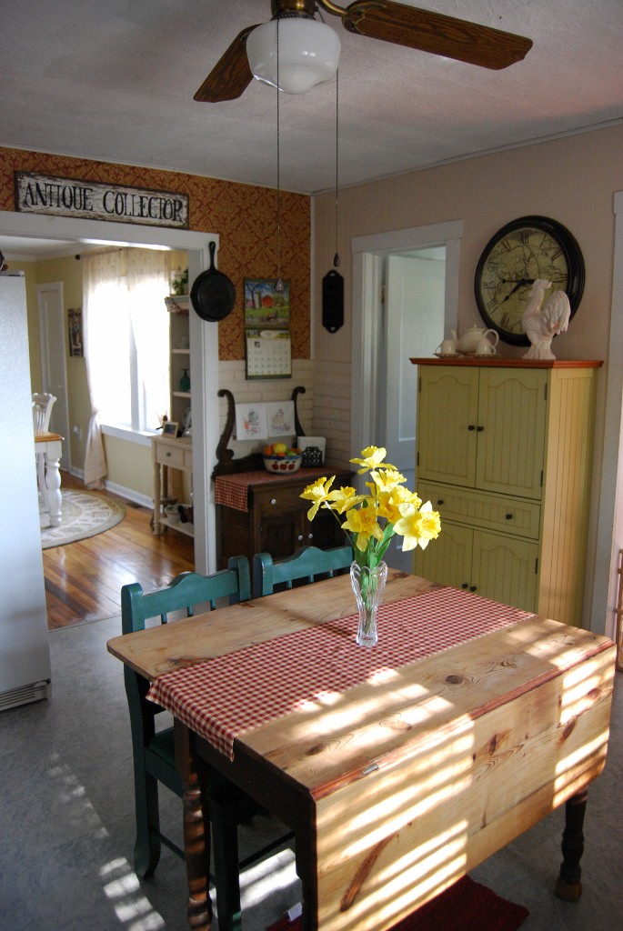 .Lilac Lane Cottage: Our Kitchen