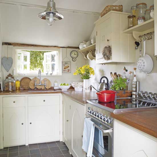 .Lilac Lane Cottage: Rainy days = Kitchen Dreams