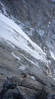 Voyages à la Verticale: Voie Cassin-Eperon Walker-Grandes Jorasses