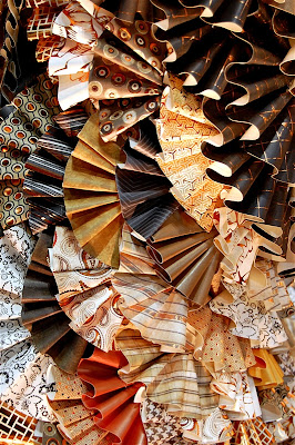 Capadia Designs: Paper Roses (and fabulous dresses....)