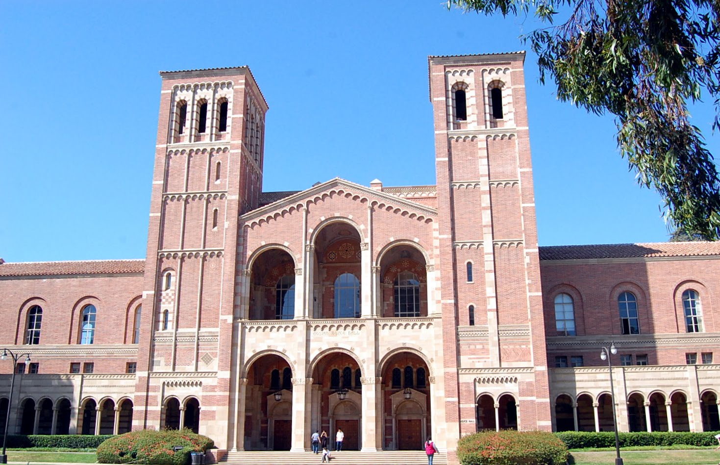 Ucla: Februari 2012