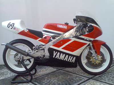dark diary: (WTS) Yamaha TZ125 GP