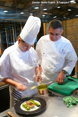 Life as a Bon Vivant: Caprice (Cooking Demo w/ Michelin 2-Star Chef ...