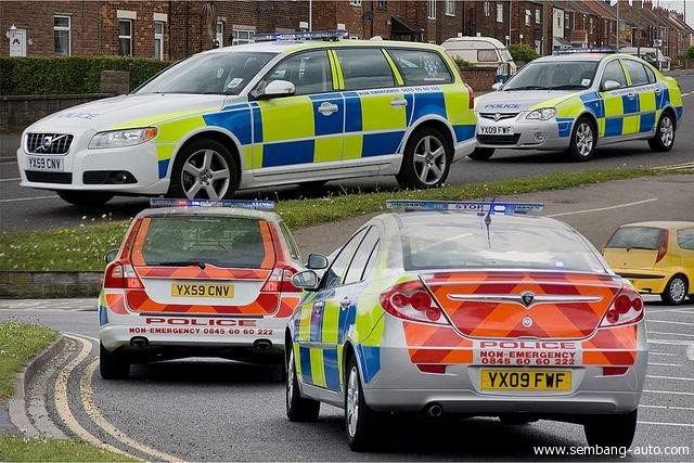 PROTON PERSONA JADI KERETA POLIS DI UK - ProtonClub Automotive
