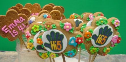 Yochana's Cake Delight! : Hi-5 Cookies