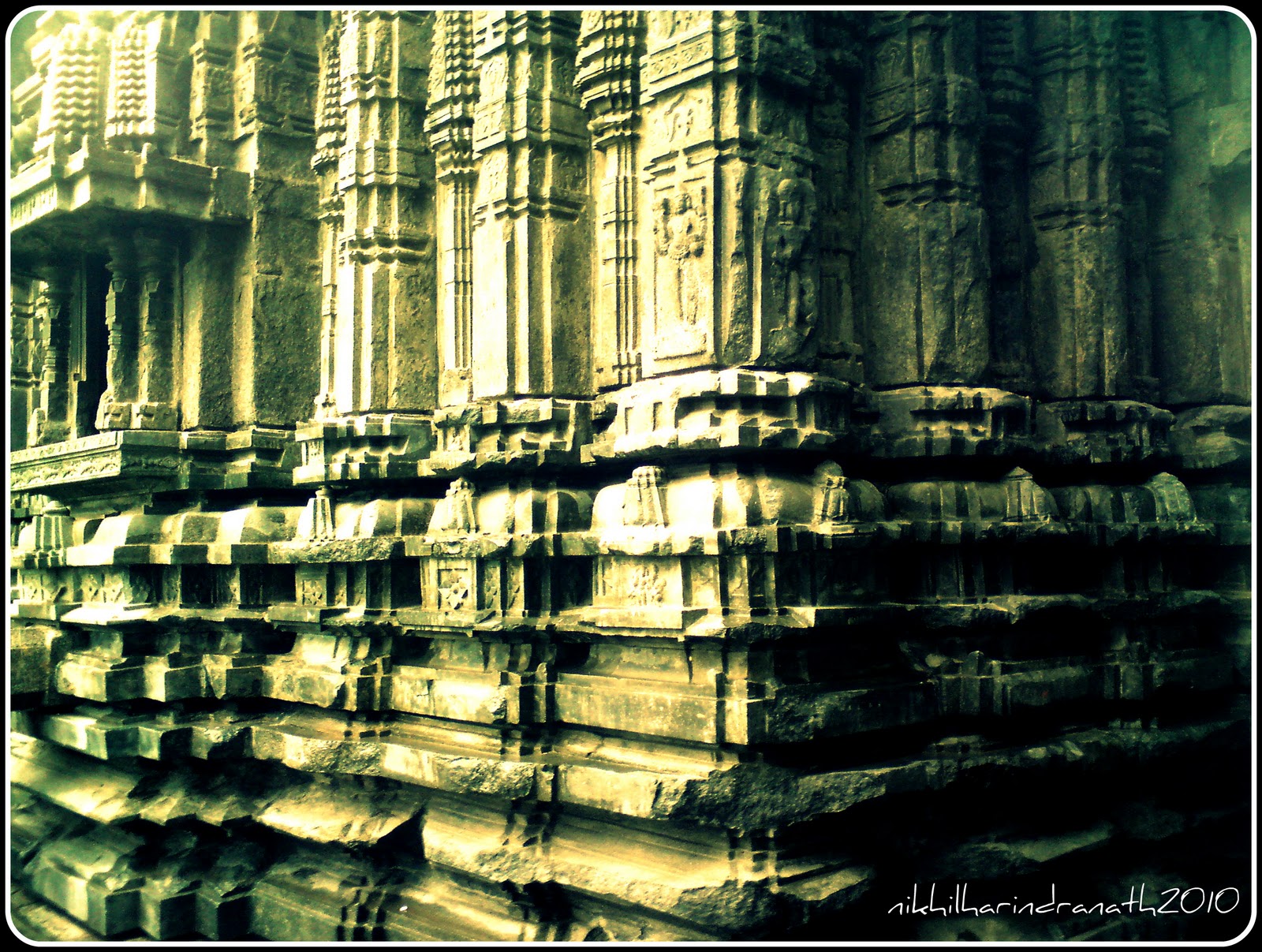 Da Magic Mirror ! ! !: Thousand Pillar Temple [Warangal, Andhra Pradesh]