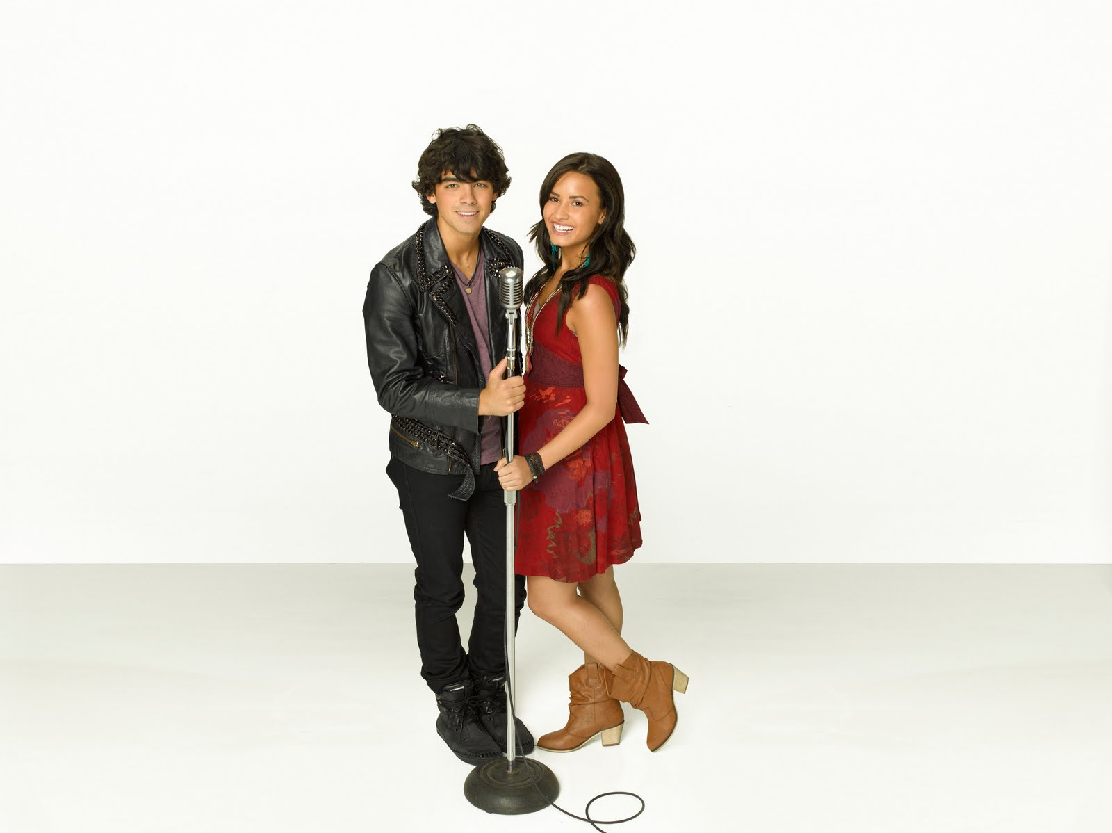 disney-Pretty: Imagenes de Shane y Mitchie en Camp Rock 2