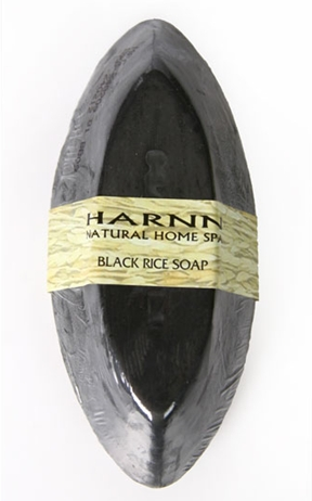 Fashion: I'm Addicted: HARNN Black Rice Soap
