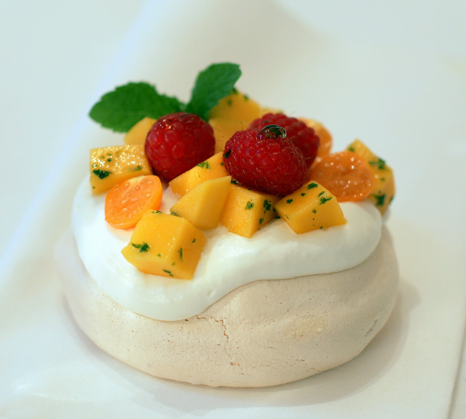 Tish Boyle Sweet Dreams: The Great Pavlova Debate